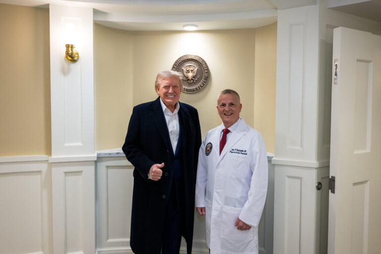 Trump Heads To Walter Reed For New Medical Exam – Official Trump Tracker
